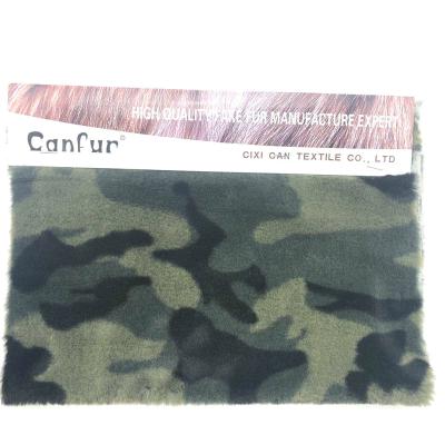 China Afgedrukt konijnenvals bont voor kledingzakken 100% polyester jacquard 3 kleuren gedrukte stof Te koop