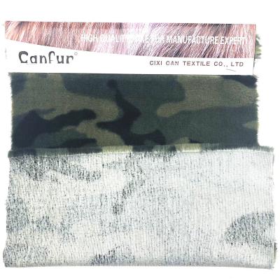 China Falsches Kaninchenfell für Kleidungsstücke 100% Polyester Jacquard 3 Farbdruck Stoff zu verkaufen