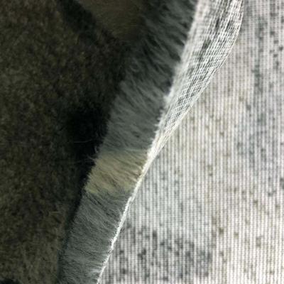 China Falsches Kaninchenfell für Kleidungsstücke 100% Polyester Jacquard 3 Farbdruck Stoff zu verkaufen
