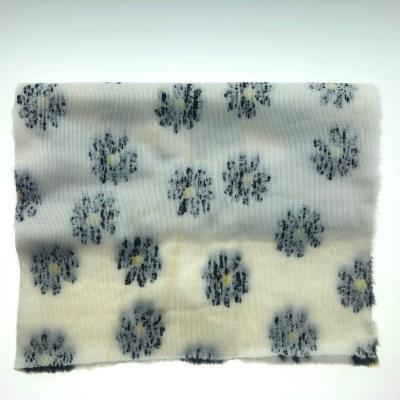 China 100% polyester zacht jacquard patroon print konijn pels jasje voor verfijnde aantrekkingskracht Te koop