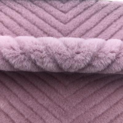 Cina Materiale 100% poliestere colorante pelle di coniglio per abbigliamento in vendita
