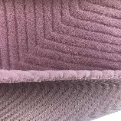 Cina Materiale 100% poliestere colorante pelle di coniglio per abbigliamento in vendita