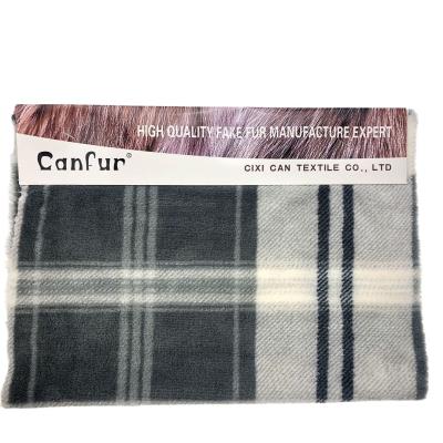 Cina Indumenti Tessuti di peluche 100% poliestere Tessuti di flannel a maglia per coperte in vendita