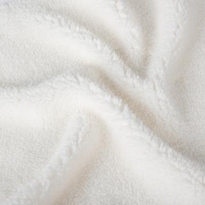 China Winterkleidung Jacken Auskleidung aus Polyester Baumwolle Samt mit anpassbaren Farben zu verkaufen