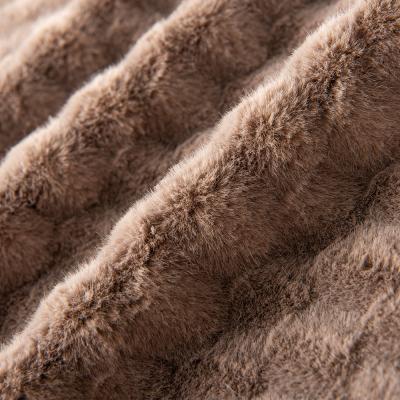Cina Capelli di coniglio a maglia Jacquard per abbigliamento invernale e giocattoli 100% in vendita