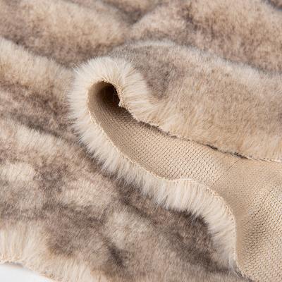 China Dikke zware stoffen voor textielproducten voor huishoudens Geverfd vals konijnen bont 100% polyester elastisch Te koop