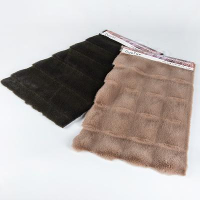 China Zacht geborsteld PV-plush nep konijnvelstof voor jas 100% polyester Garens 80S × 80S Te koop