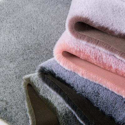 China Witte tip kleurenprinten Mink konijn pelsstof voor kleding 133×100 Dichtheid en zachtheid Te koop