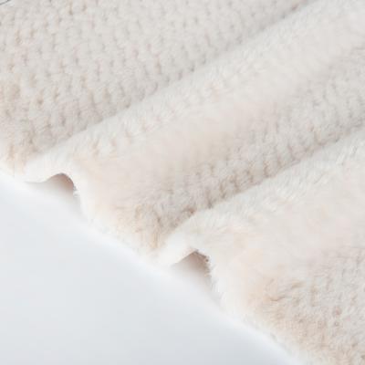 Cina Fabrica di pellicce corto di design con pelliccia finta Sherpa Teddy con materiale anteriore 100% poliestere in vendita