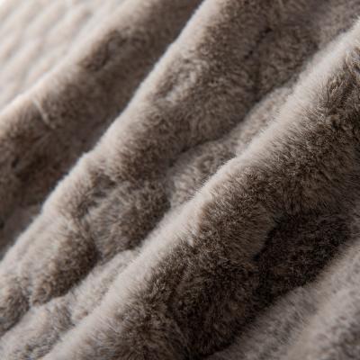 China Customized Color Soft Brushed Faux Rabbit Fur Fabric for Garment/Home Textile/Slipper for sale