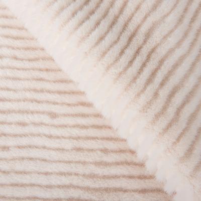 Cina 2024 Soft Cut Pile Short Fur Carpet Fabric con disegni e disegni personalizzati in vendita