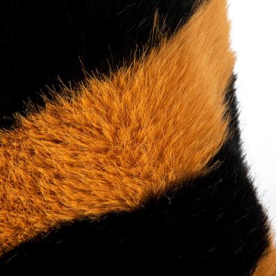 Cina Tessuto di pelliccia artificiale a base di jacquard personalizzabile con materiale di schiena in poliestere al 100% in vendita