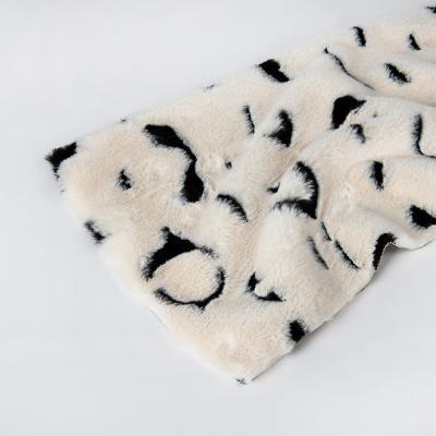 Cina Supersoft Faux Rabbit Mink Fur Short Hair Windproof Rabbit Fur Fabric con Soft Hand Feeling in vendita