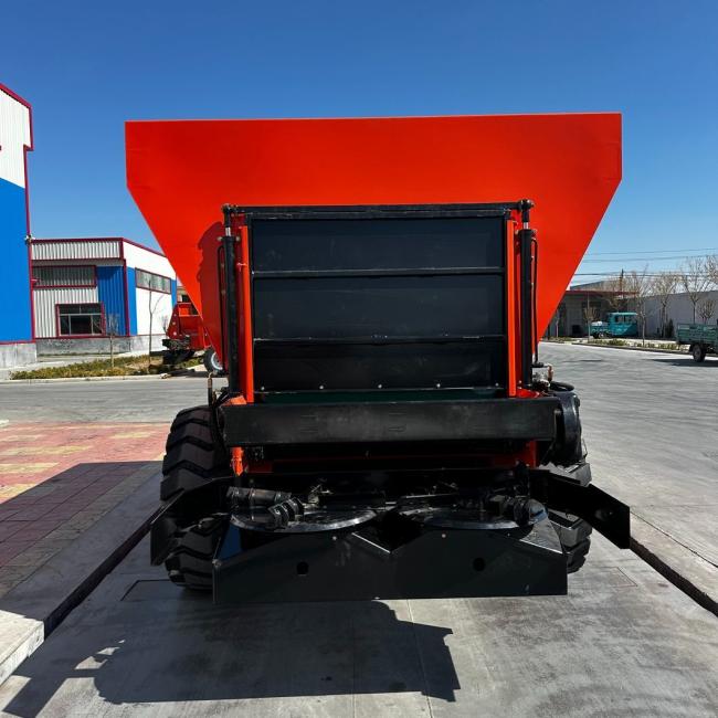 Double Disc Small Hydraulic Door Manure/Muck Spreader