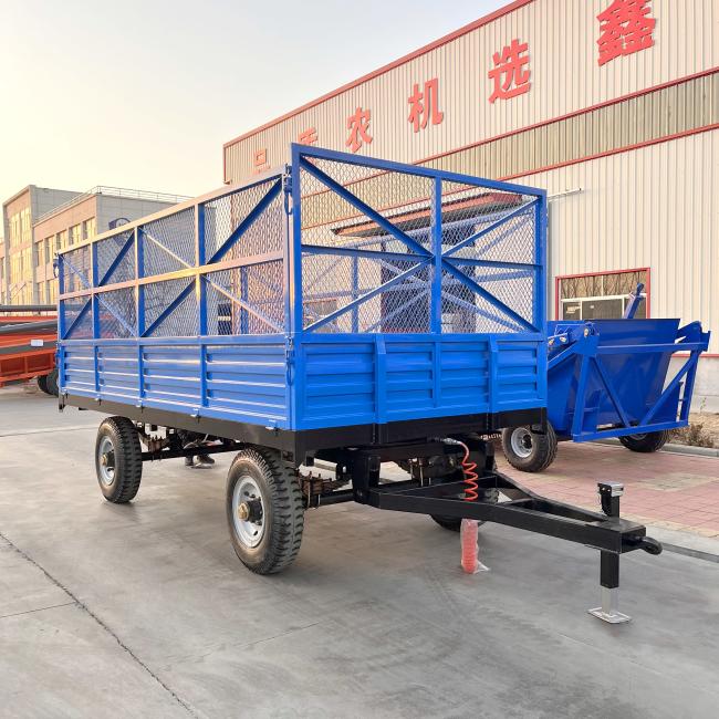 7C series farm trailer in agricultural setting