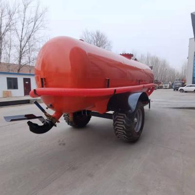 Cina Serbatoio dell'acqua rimorchio due assi piattaforma di acciaio fertilizzante spruzzatore con trattore in vendita