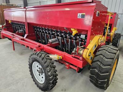 Cina Seminatrice di grano all'ingrosso per la produzione commerciale di cereali Precision Planting in vendita