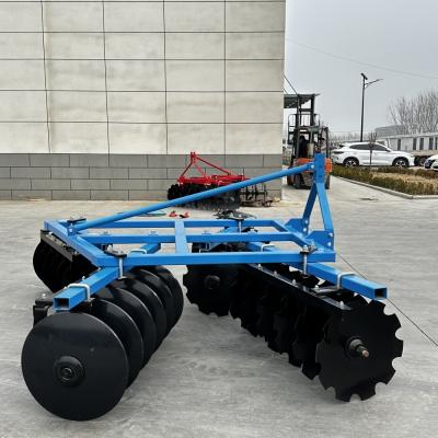 China Tractor Mounted Medium Duty Disc Harrow with Notched and Plain Disc Combination, Adjustable Working Angle, and Heavy-Duty Steel Frame for sale