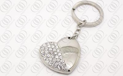 China Jewelry Stainless Steel Heart Shape Keychain With Clear Swarovski Crystals for sale