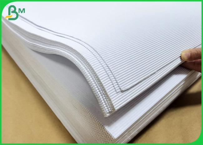 2 COUCHES RECYCLABLE FEUILLE ONDULÉE DE PANNEAU DE CARTON DE VISAGE COLORÉE 3 PAR COUCHES