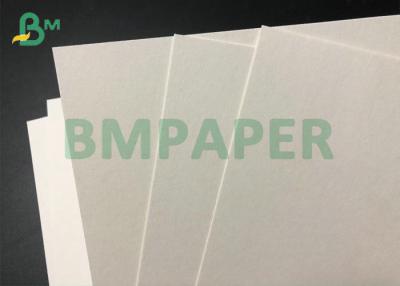 China 0.8mm 0.9mm Langlopend bleekte Witte Beermat-Onderlegger voor glazenraad 420 * 620mm Te koop