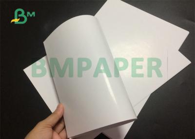 China impresión blanca de Sofa Coated Paper For Glossy de la compensación de 67 de los x 87cm 115gr 150gr 200gr en venta