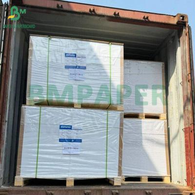 Chine Papier à résistance à l'humidité recouvert d'un seul côté 65 g 70 g pour les étiquettes de bouteilles de bière à vendre