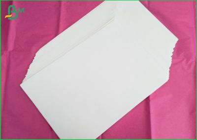 Chine Papier non-enduit réutilisé 60gsm et 70gsm d'impression offset pour l'écriture littérale douce à vendre