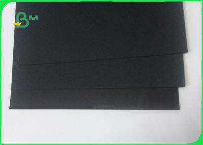 Cina Risguardo alla moda del cartone del nero 300gsm per il ricciolo anti- dei Hangtags in vendita