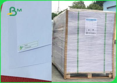 China Weißes Bondpapier-/Offsetpapier-hohe Glattheit und Opazität Woodfree zu verkaufen