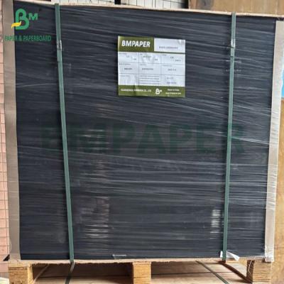 China 2mm 1600g Schwarzes Karton Massivbrett für Uhrenboxen 89 X 119cm 93 X 130cm zu verkaufen