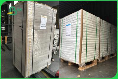 China Biologisch afbreekbare Rang een Niet bekleed Krantenpapierdocument 45gsm in Aangepast Blad Te koop