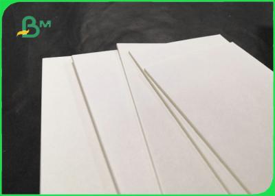 Κίνα φυσικό άσπρο απορροφητικό έγγραφο 0.9mm 1.0mm για το αναψυκτικό 700 αέρα αυτοκινήτων * 1000mm προς πώληση