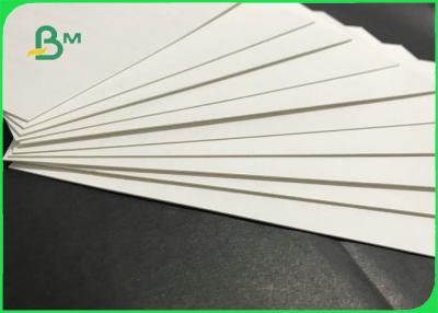 Κίνα 33» * 41» άσπρο απορροφητικό έγγραφο 1.0mm 1.2mm για τον πίνακα Beermat προς πώληση