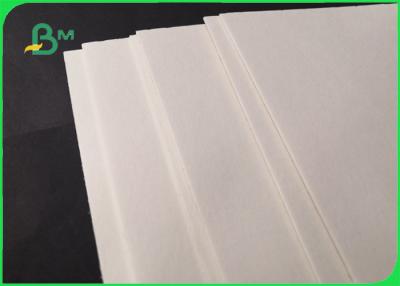 China 0.7MM 0.9MM White Blotting Paper For Coaster 430 * 610mm Water Absorbing for sale