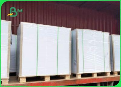 China Papel compensado blanco de la pulpa 140gsm 160gsm de madera de la Virgen para la impresión del cuaderno en venta