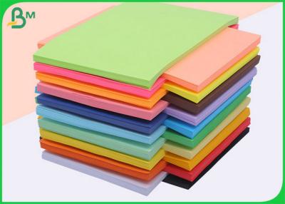 Китай крен высокосортной бумаги 70gsm 80gsm 100gsm Uncoated покрашенный для офсетной печати продается