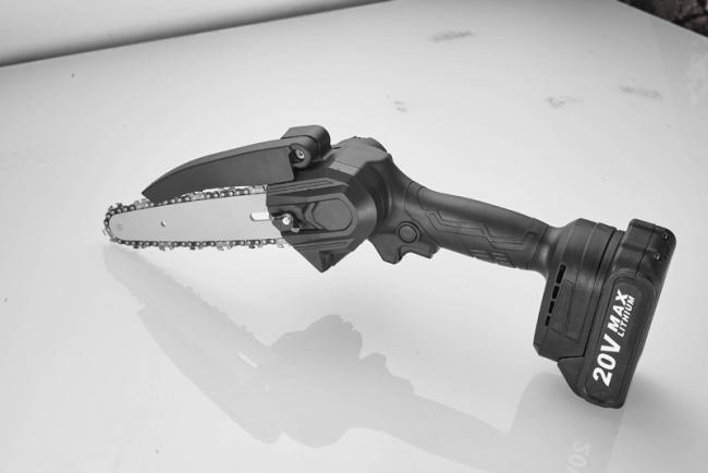 Portable Electric Hand Chain Saw Cordless Mini Chainsaw for Wood Cutting