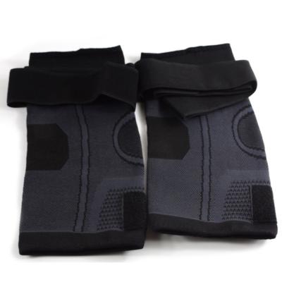 Cina Brace di supporto per il ginocchio a manica di nylon traspirante personalizzato per la protezione del ginocchio grigio regolabile in vendita