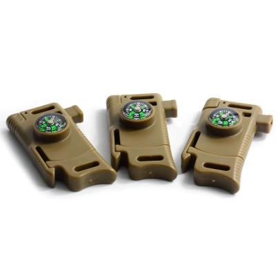 China Aanvankelijke betaling Multifunctionele nood Flint Fire Starter Compass Buckle met Scraper Te koop