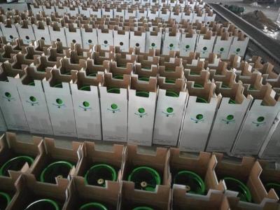 China 99.5 High Purity Refrigerant R404A Refillable Cylinder 12L for sale