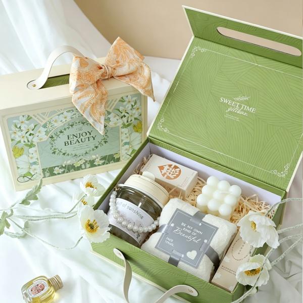 Quality Luxury Handle Gift Boxes With Ribbon And Floral Pattern For Retail Packaging for sale