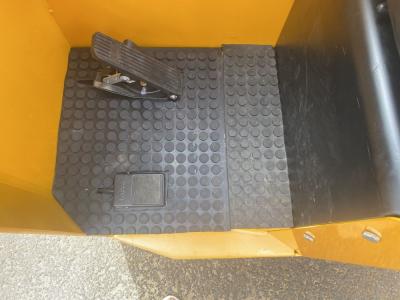 China Low Noise Electric Pallet Forklift Hydraulic Pump Stand Up Electric Forklift for sale