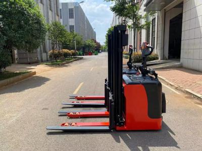 중국 1.5 톤 전기 팔레트 스택 2 섹션 랜트리 듀얼 리프팅 오일 실린더 판매용