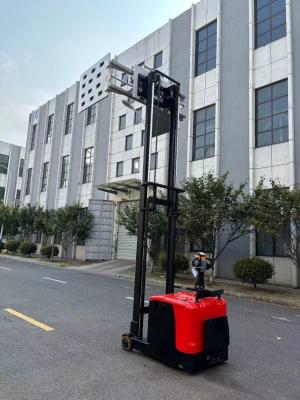 Cina Camion elevatore elettrico a batteria al litio con 4000 kg di peso massimo, altezza di sollevamento e 25,6 V160AH in vendita