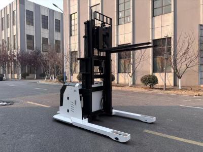 Cina Personalizzazione Corpo AGV Camion elettrico pallet jack Capacità di carico nominale 4000 kg in vendita