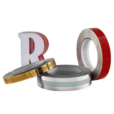 Cina 5 cm di larghezza Flat Coil di alluminio Top scelta per il canale di lettera di produzione di bobina in vendita
