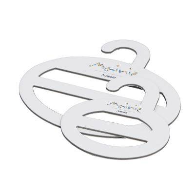 Cina Appendici di cartone rotondo bianco personalizzati Appendici di carta kraft per sciarpe / cravatte / vestiti in vendita