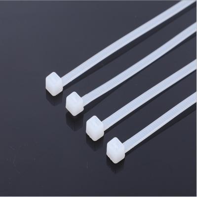 Cina Auto che chiude fascette ferma-cavo a chiave di nylon di nylon bianche delle fascette ferma-cavo 3.6mmX200mm le 66 in vendita