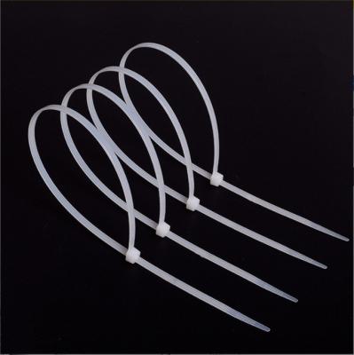 Cina Auto che chiude fascette ferma-cavo a chiave di nylon di nylon bianche delle fascette ferma-cavo 3.6mmX200mm le 66 in vendita
